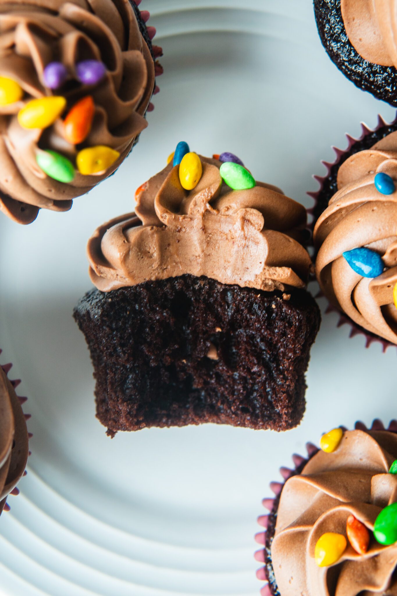 Easy Chocolate Cupcakes (One-Bowl) - The Mindful Meringue