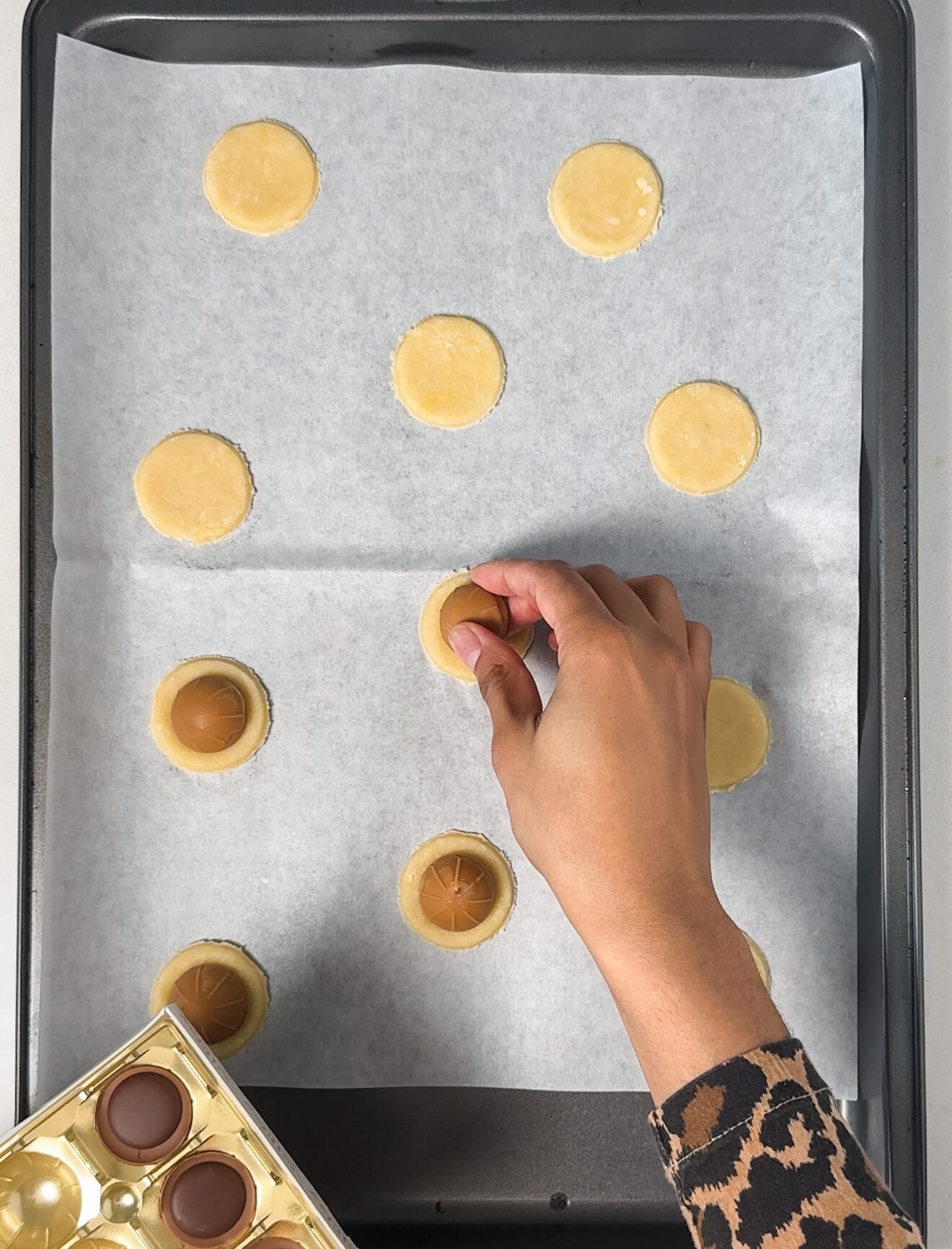 Toffee Meringue Cookies {with Toffifee!}