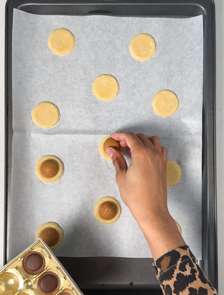 Toffee Meringue Cookies {with Toffifee!}