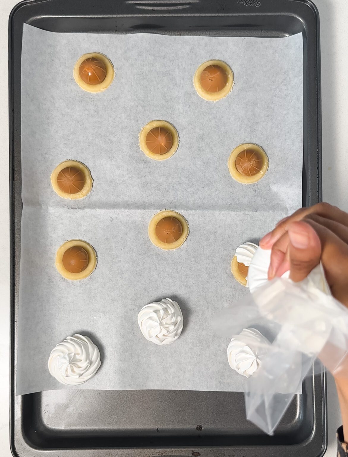 Toffee Meringue Cookies {with Toffifee!}